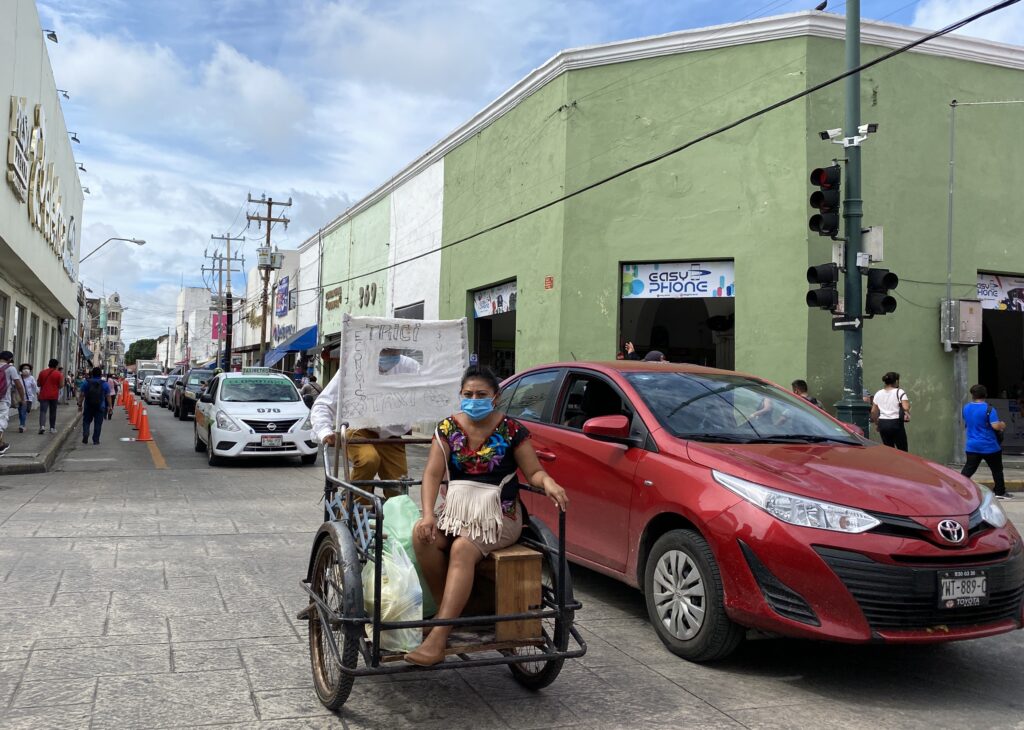 Surge el tricitaxi en el Centro Histórico de Mérida, te lleva a tu ...