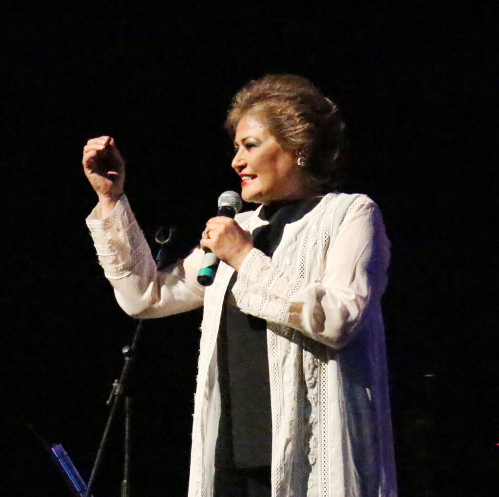 La cantante y guitarrista yucateca María Medina recibirá la Medalla ...