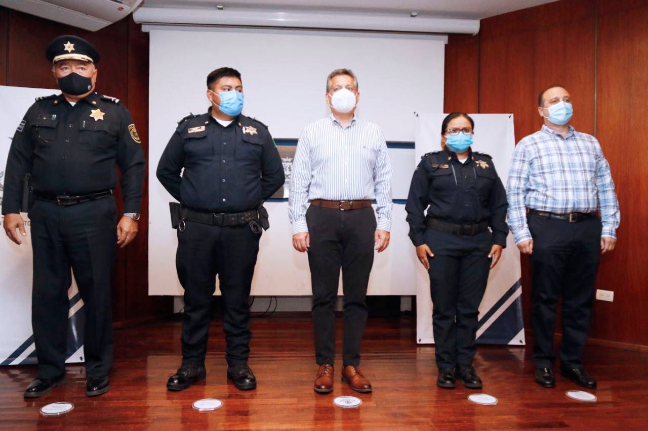 Policías de Mérida se capacitan en lenguaje de señas e inclusión | Con ...