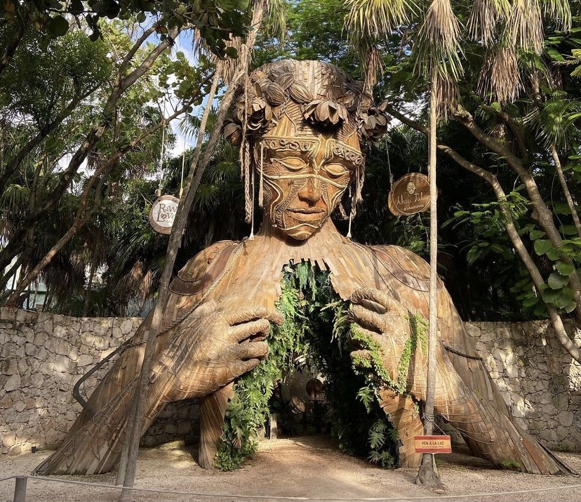 Famosa escultura de Tulum será retirada del hotel de Roberto Palazuelos ...