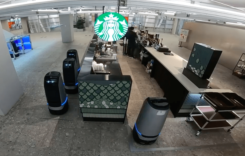Starbucks abre su primera sucursal operada por más de 100 robots | Con ...