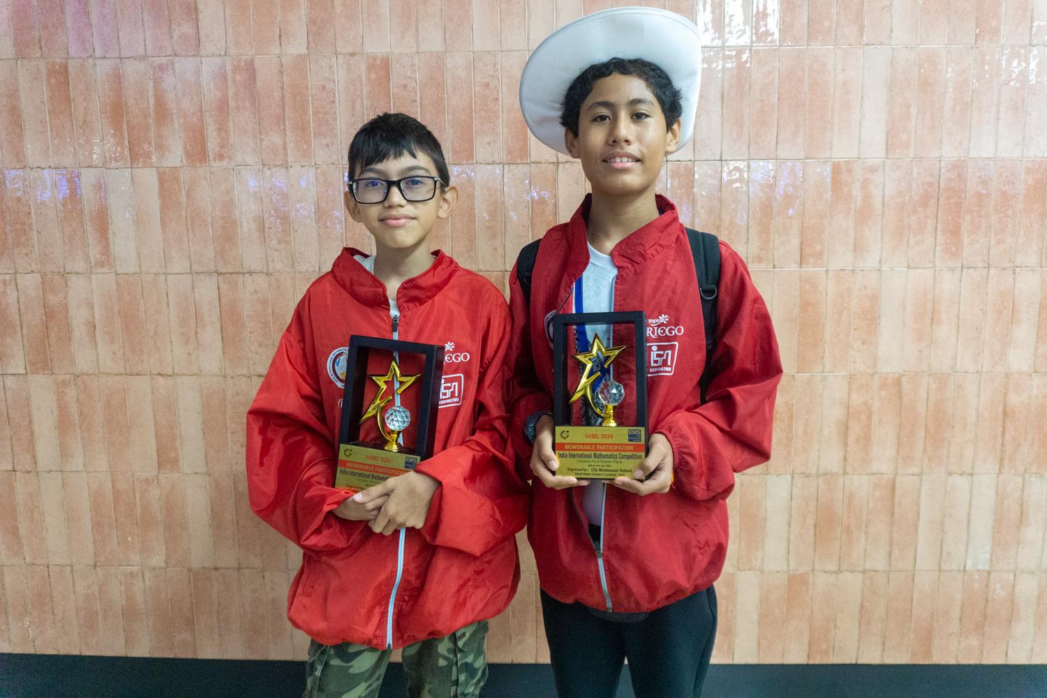 Llegan estudiantes que ganaron bronce en Competencia Internacional de ...