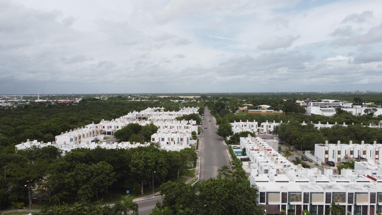 Mérida en “calma” ante llegada de “Milton” | Con Acento