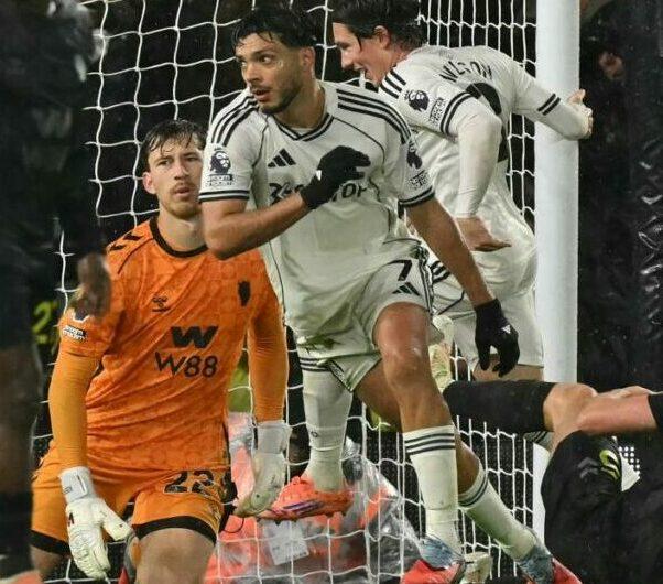 Raúl Jiménez define con un cabezazo y da al Fulham un triunfo clave ...